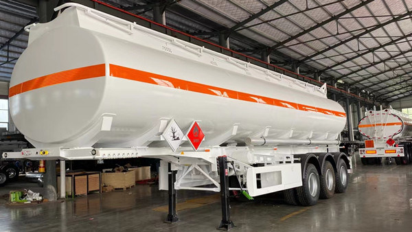 Three Axel 44 Cubic Meters Palm Crude Oil Tanker Trailer Fuel Tanker ...